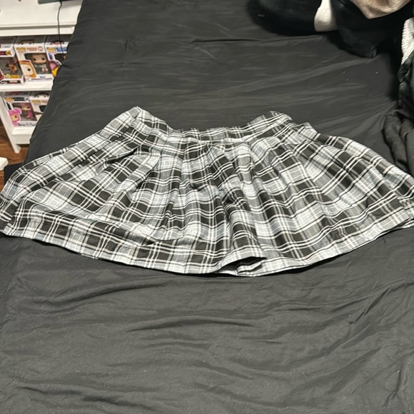 SHEIN | Skirts | Gray And Black Checkered Skirt | Poshmark